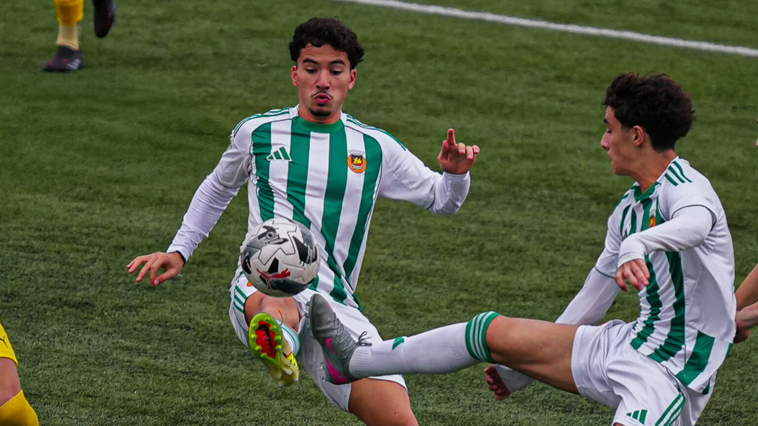 Sub-17: Rio Ave FC luta até ao fim frente ao Vitória SC - Rio Ave ...